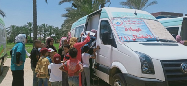 حياة كريمة.. صحة الإسماعيلية تجرى الكشف على 1500 حالة بالمجان فى ...